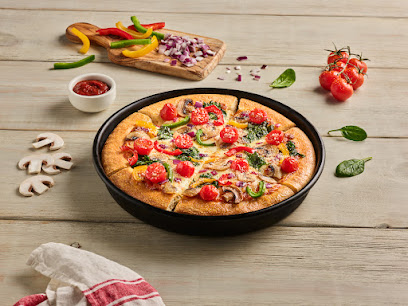 Pizza Hut Wrocław Magnolia Food Court | Legnicka 58, 54-204 Wrocław ...